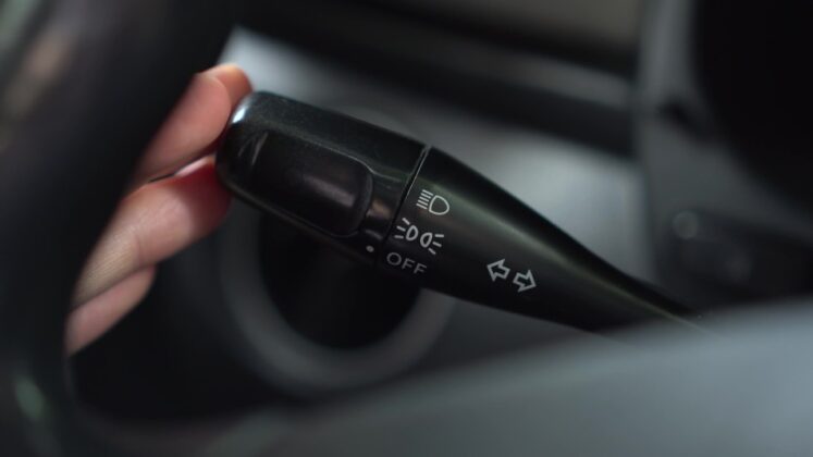 What Should You Do If An Oncoming Car Approaches With Its High-Beams On ...